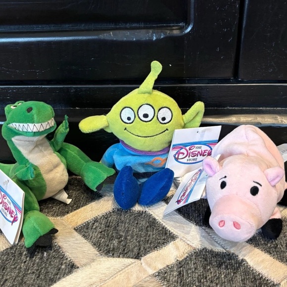 Disney | Toys | Vintage Walt Disney Plush Bean Bag Nwt Toy Story Alien ...